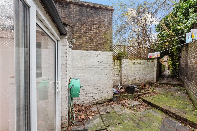 5 bedroom property for sale in Kennington Road, Kennington, London ...