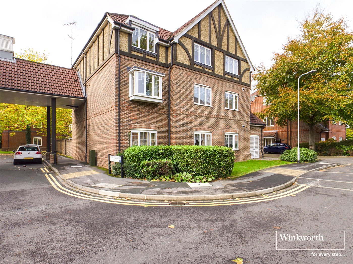 2 Bedroom Property For Sale In Ashdene Gardens Reading Berkshire