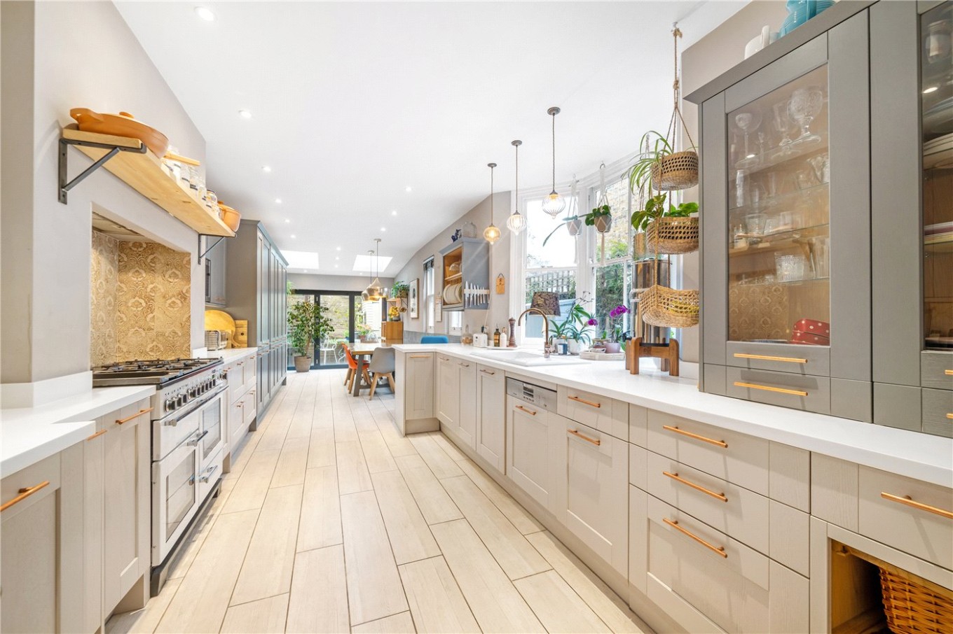 5 bedroom property for sale in Ivydale Road, Nunhead, London, SE15 (Ref ...