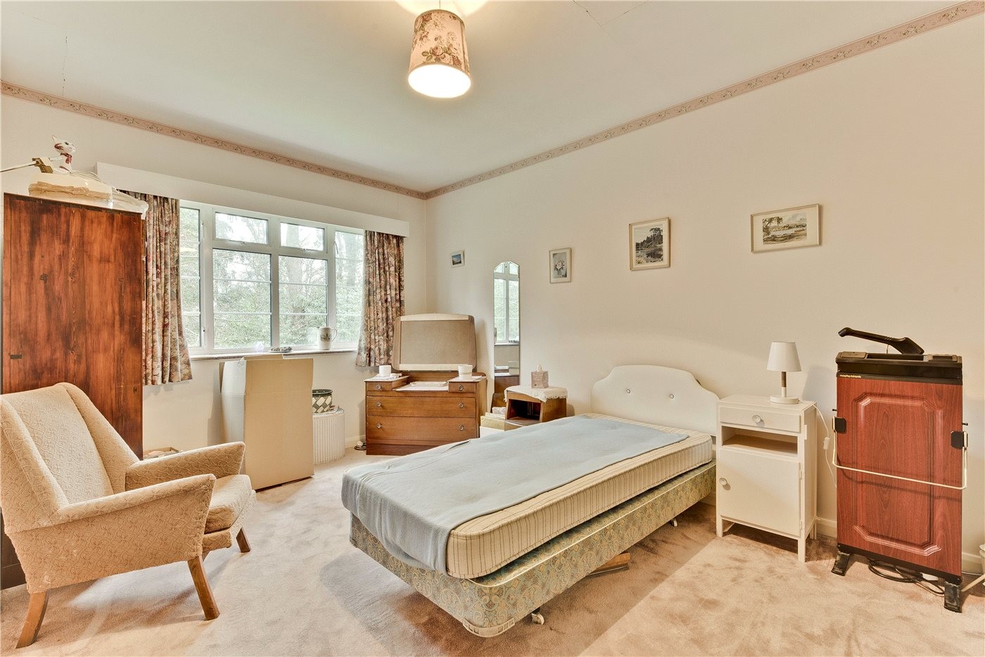 3 bedroom property for sale in Tudor House, Old Heath Road, Weybridge ...