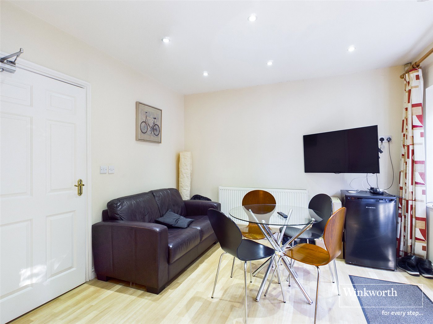 5 Bedroom Property For Sale In Parkside Road Reading Berkshire Rg30