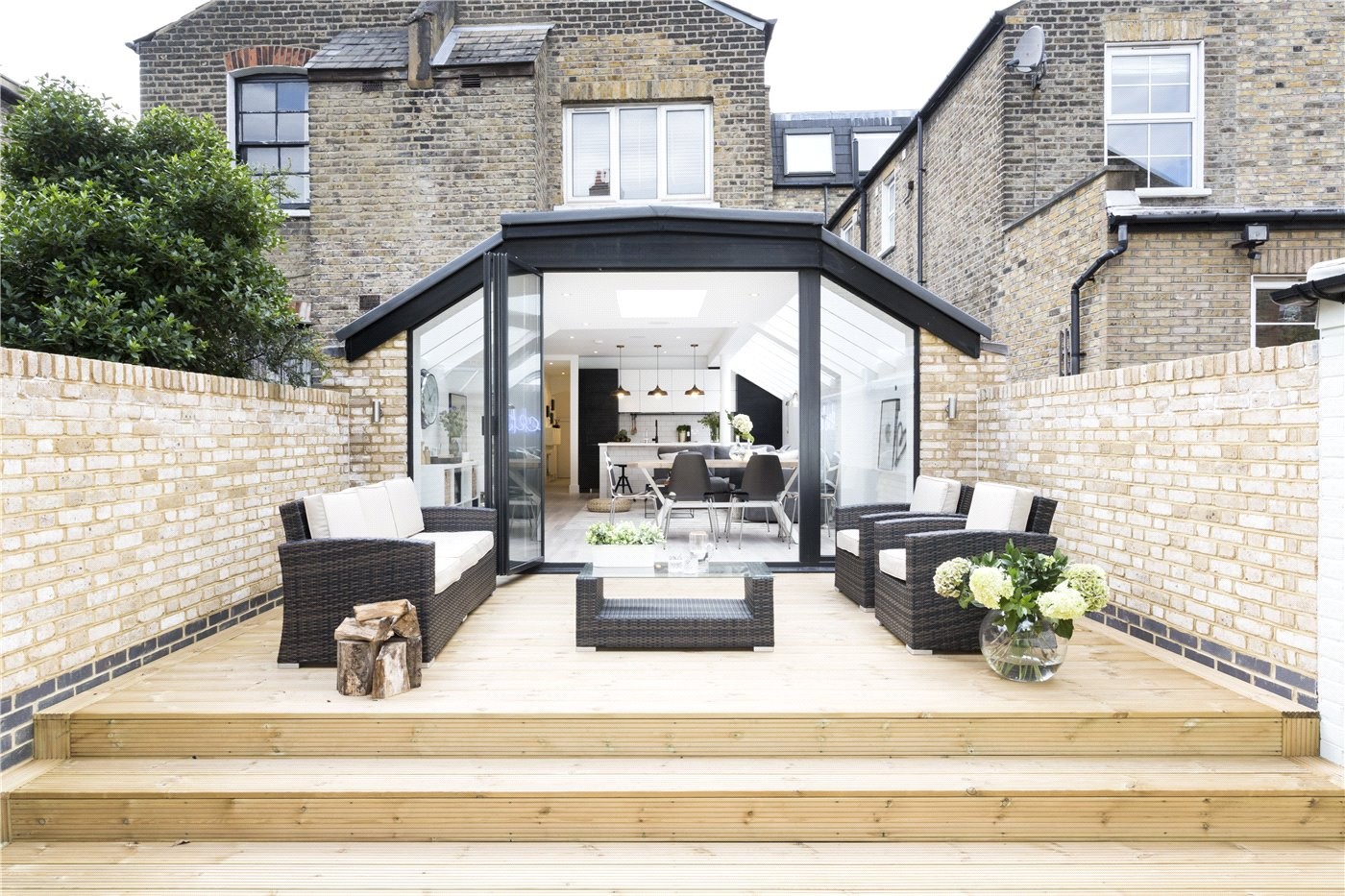 2 bedroom property for sale in Farm Lane, London, SW6 (Ref FUP180177 ...