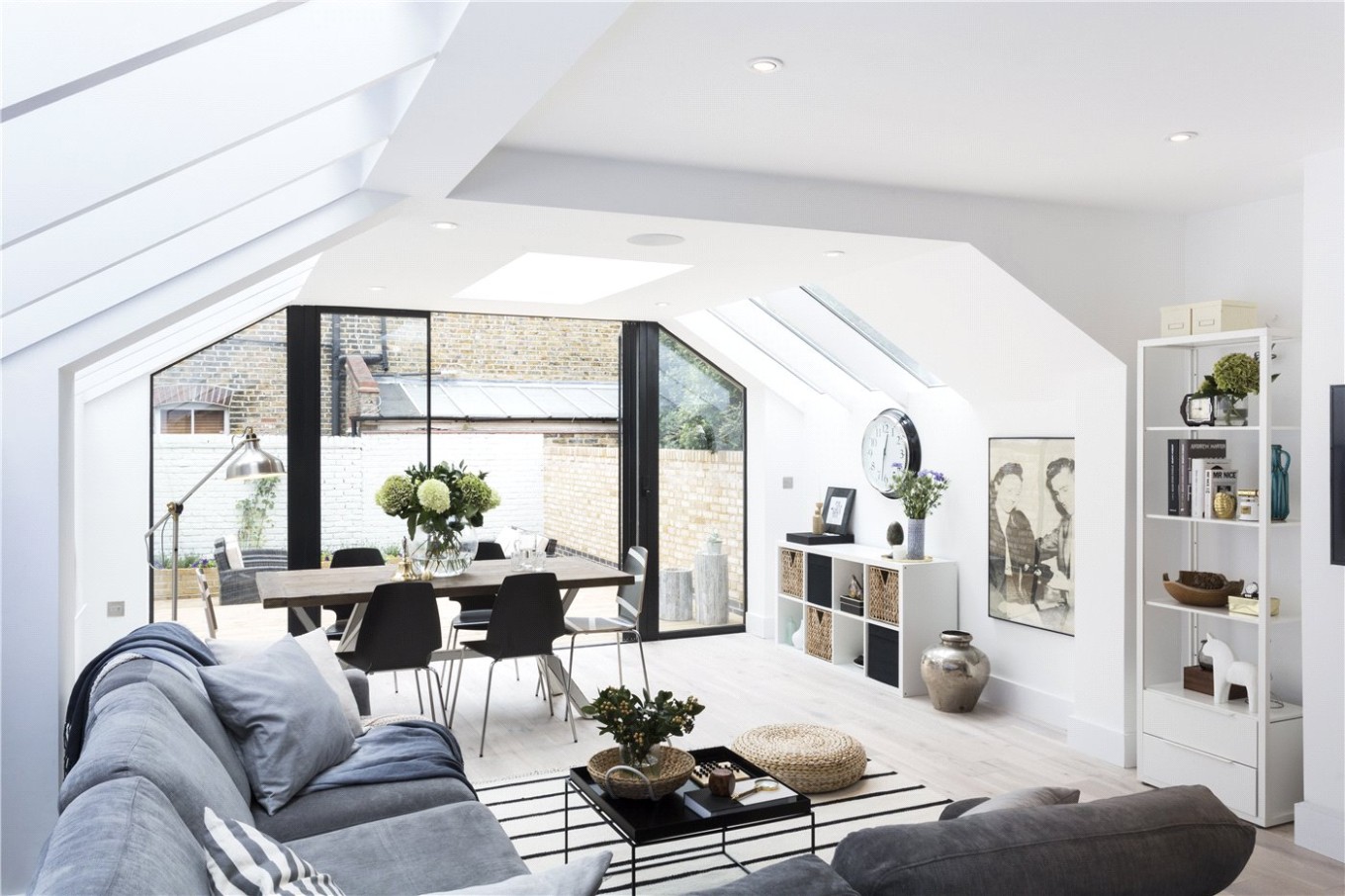 2 bedroom property for sale in Farm Lane, London, SW6 - £850,000