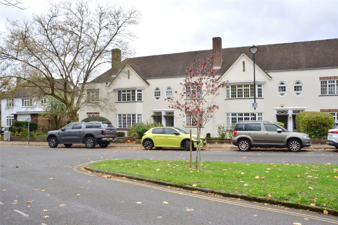 2 bedroom property to rent in Lock Chase, London, SE3 (Ref BLA250693 ...